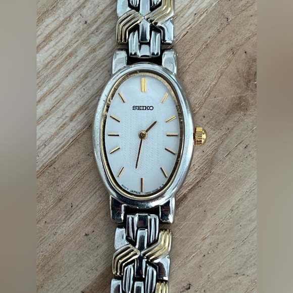 Seiko | Accessories | Seiko Vintage Ladies Watch Twotone Braided Bracelet White Oval Dial Gold ...